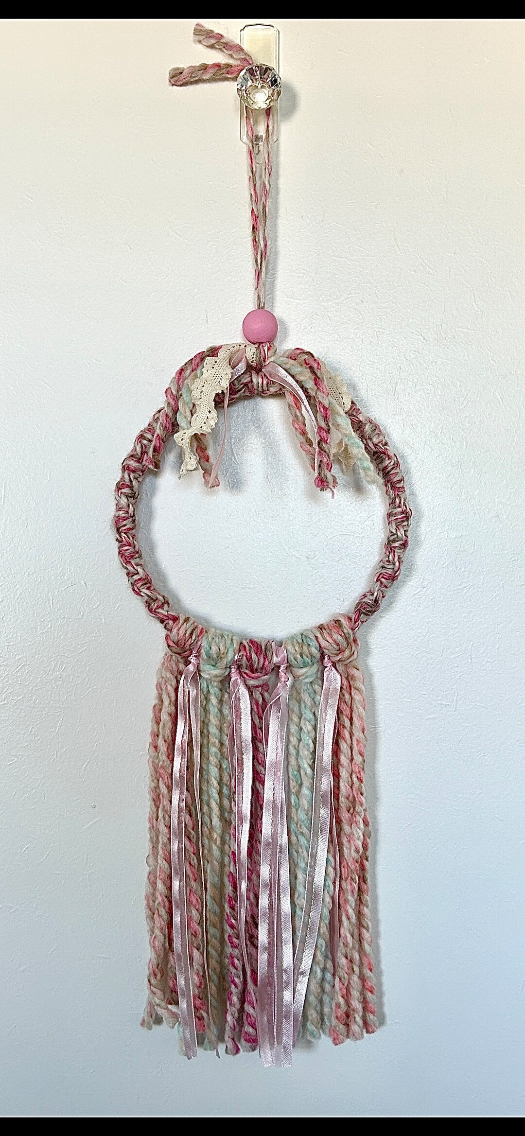 Macrame Wreath, Macrame Wall Hanging, Macrame Ribbon Fringe Decor, Pink ...