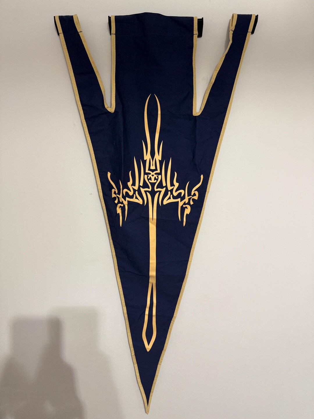 Radiant Banner Hanger: Stormlight Archive Cosmere Fan Accessory - Etsy
