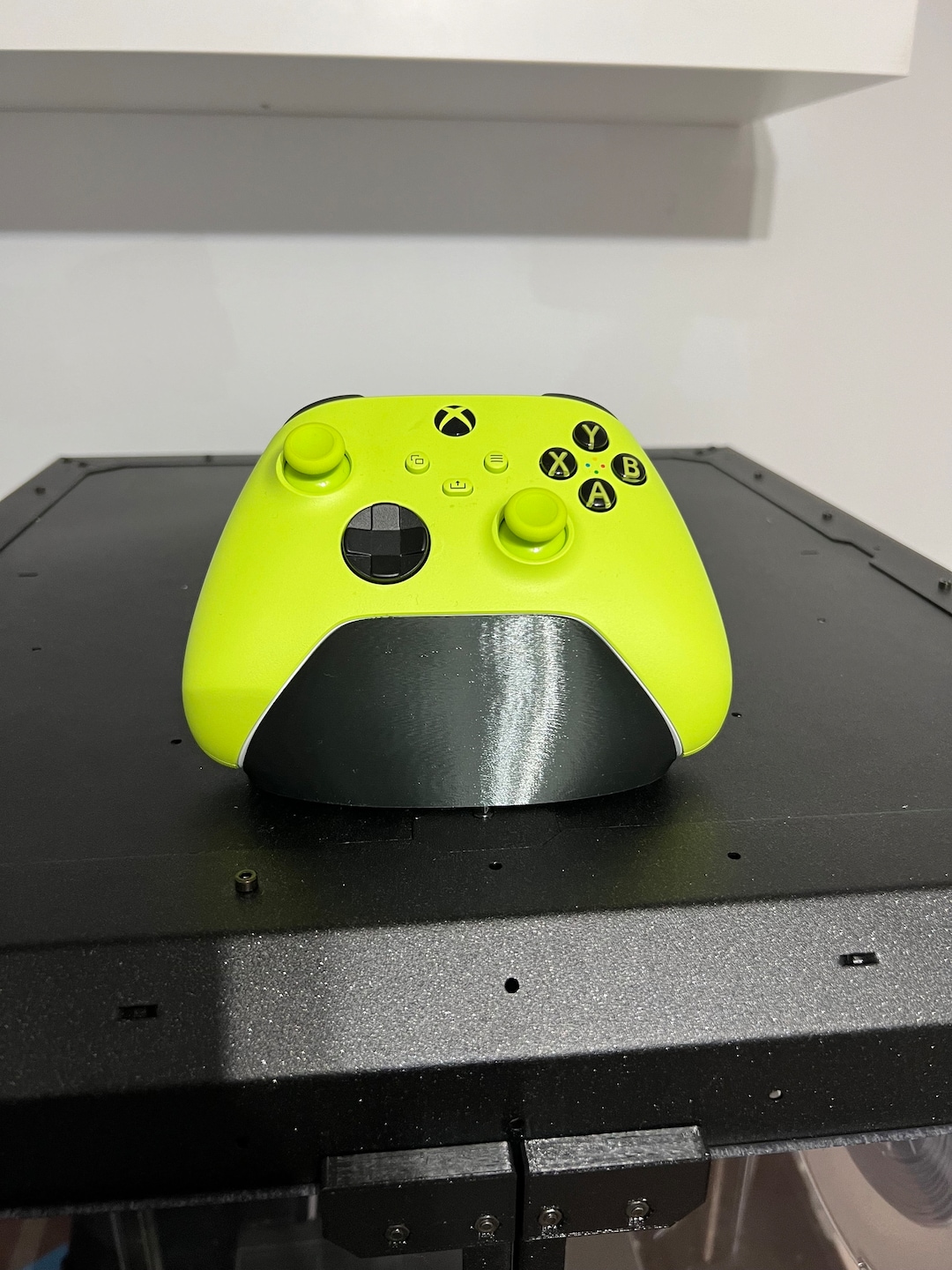 3D Printed Xbox Controller Holder Sturdy Modern Stand, Gaming Accessory ...