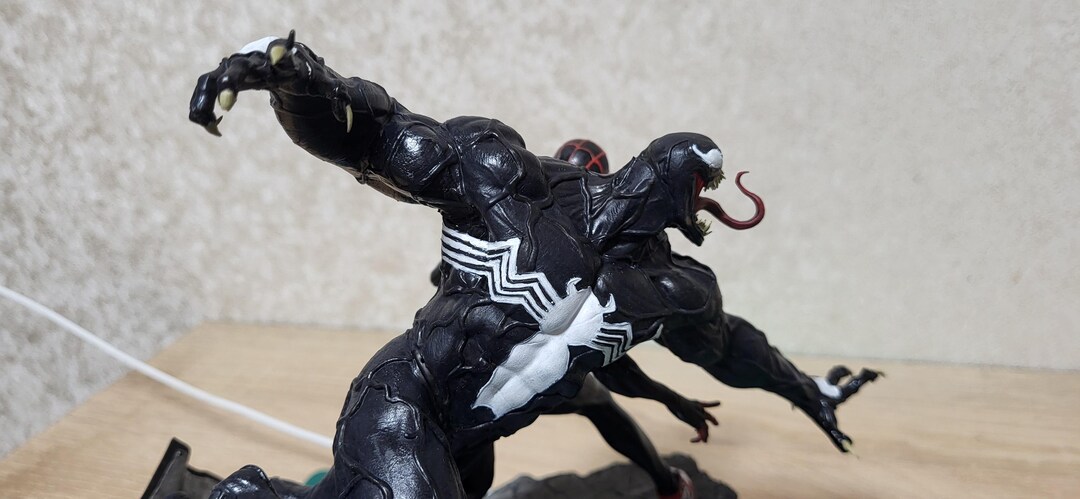 Venom and Spiderman Playing Basketball - Etsy