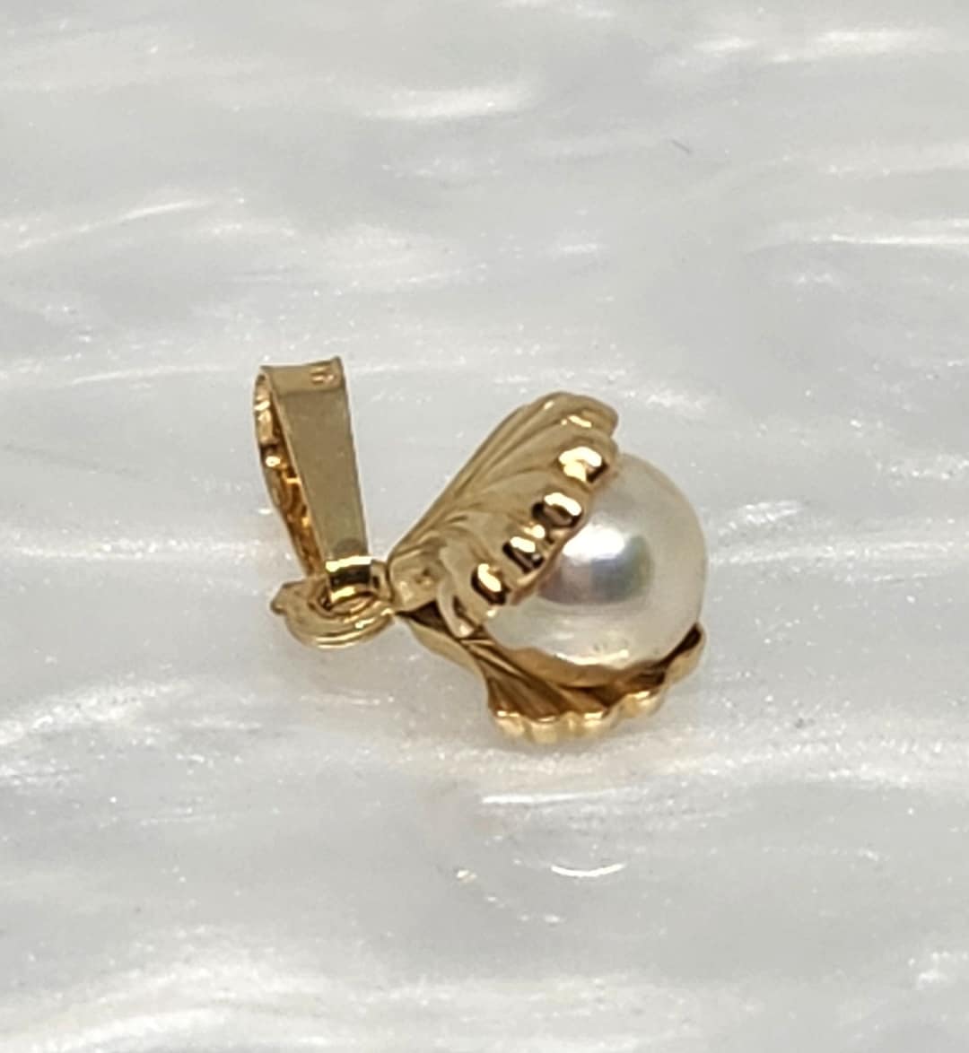 10K Real Gold Seashell, TINY Gold Pearl Shell, Gold Shell, 3D Charm ...