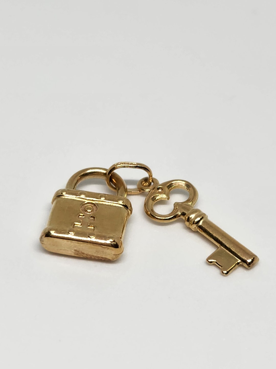 10kt Yellow Gold Lock and Key Charm Pendant for Bracelet or - Etsy