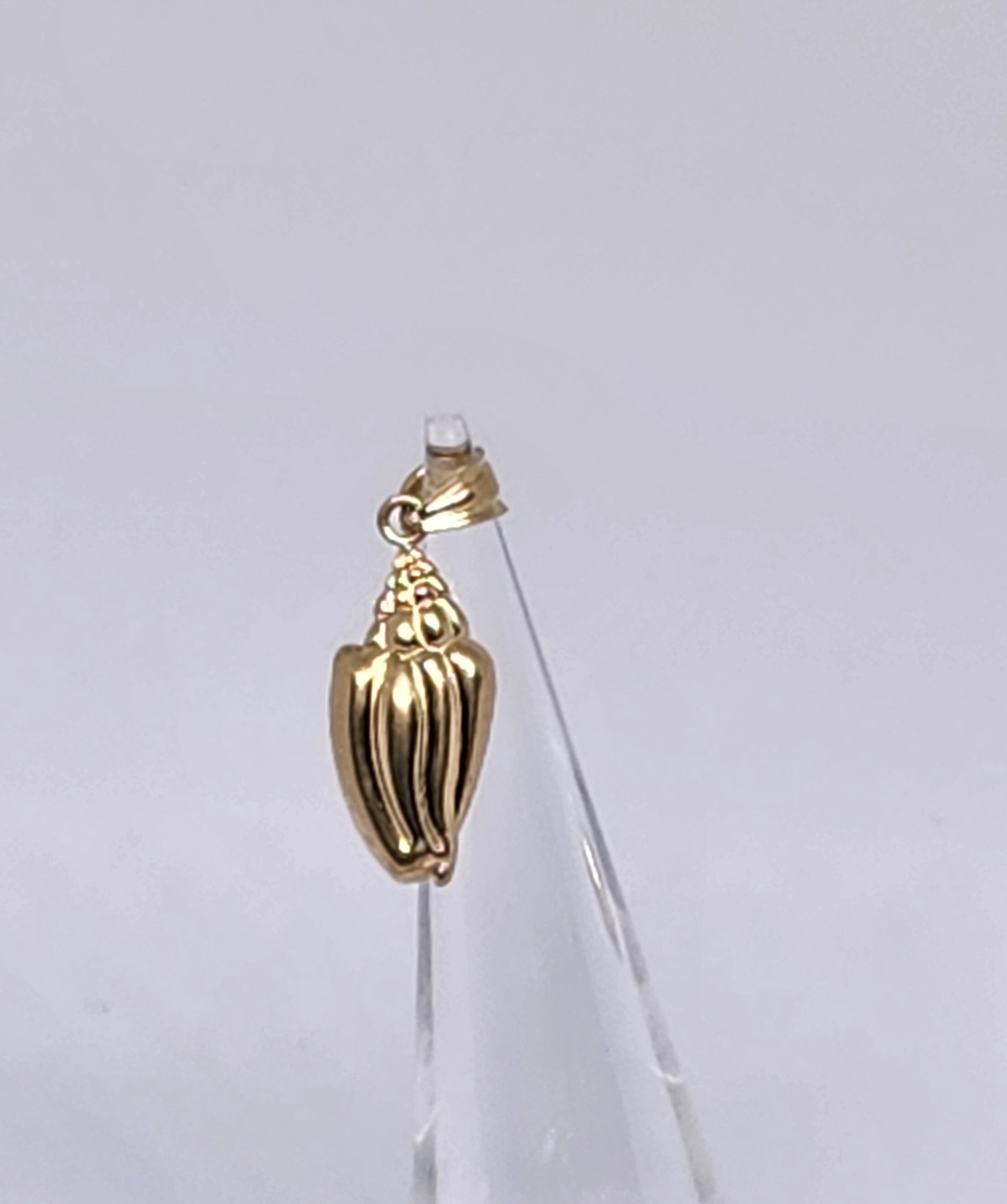 10K Real Gold Shell Charm, Gold Seashell, Beach Jewelry, Ocean Charm ...