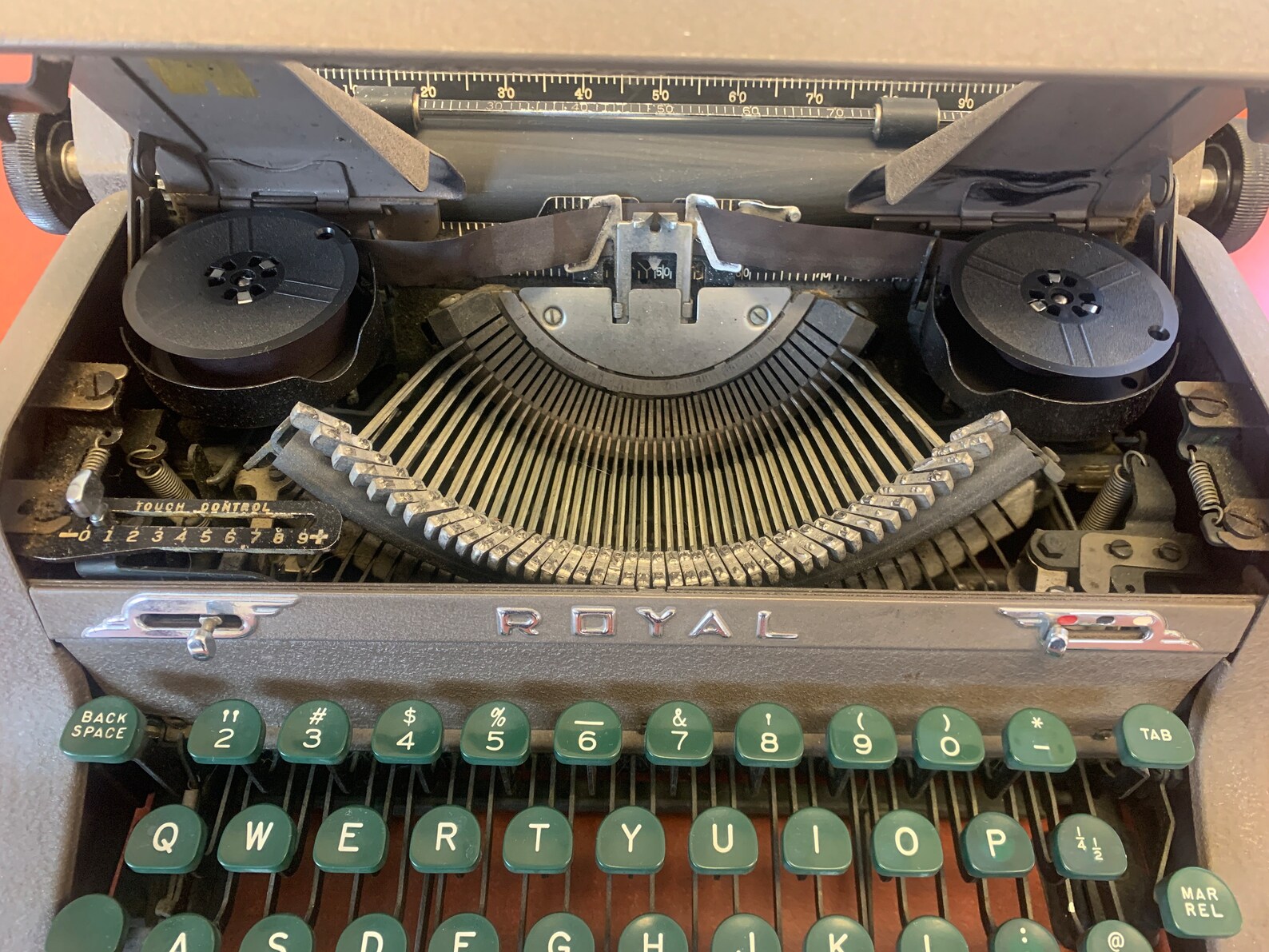 Vintage Royal Quiet Deluxe Portable Typewriter With Original Case ...