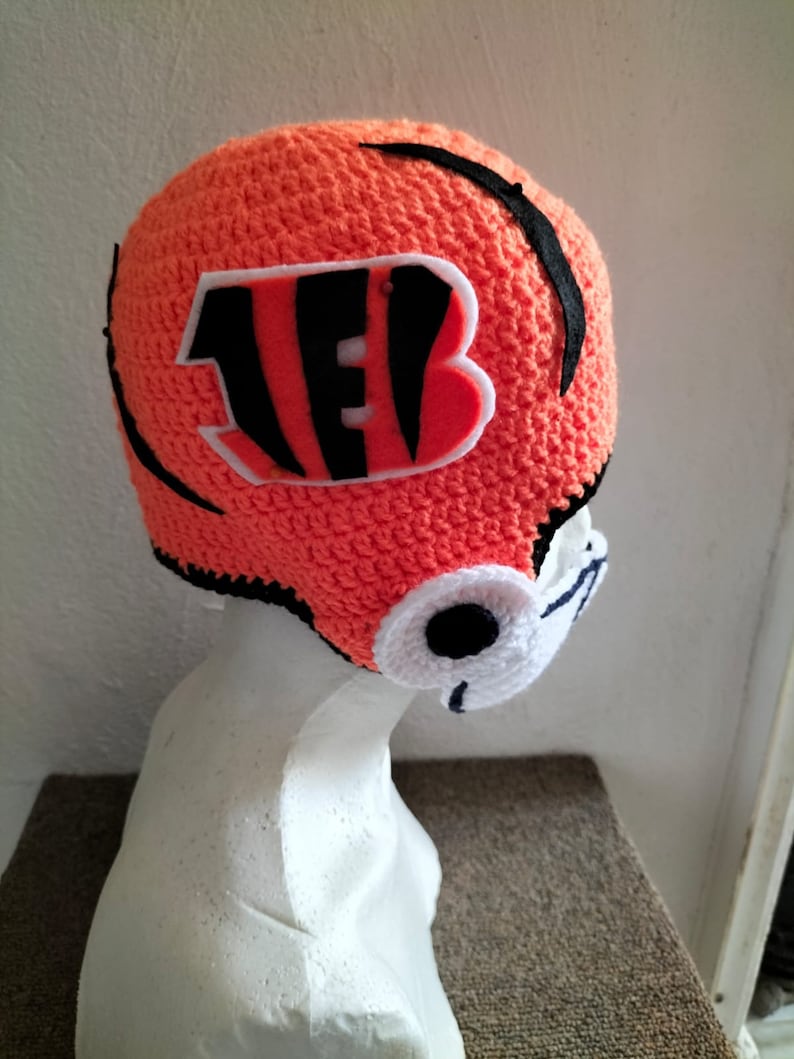 Crochet Beanie Helmet NFL Helmet Hat Raiders, San Francisco, Houston ...