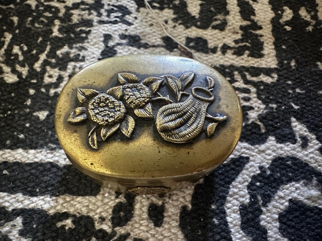 Japanese Shakudo Snuff/pill Box From the Meiji Period 1869-1912 - Etsy