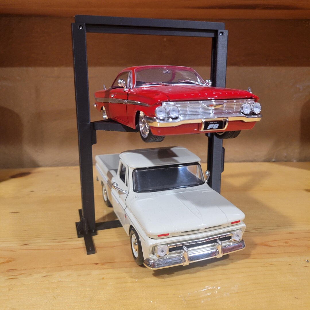 2-post Car Lift for 1:18 Scale Diecast Model Cars | Plastic Display ...