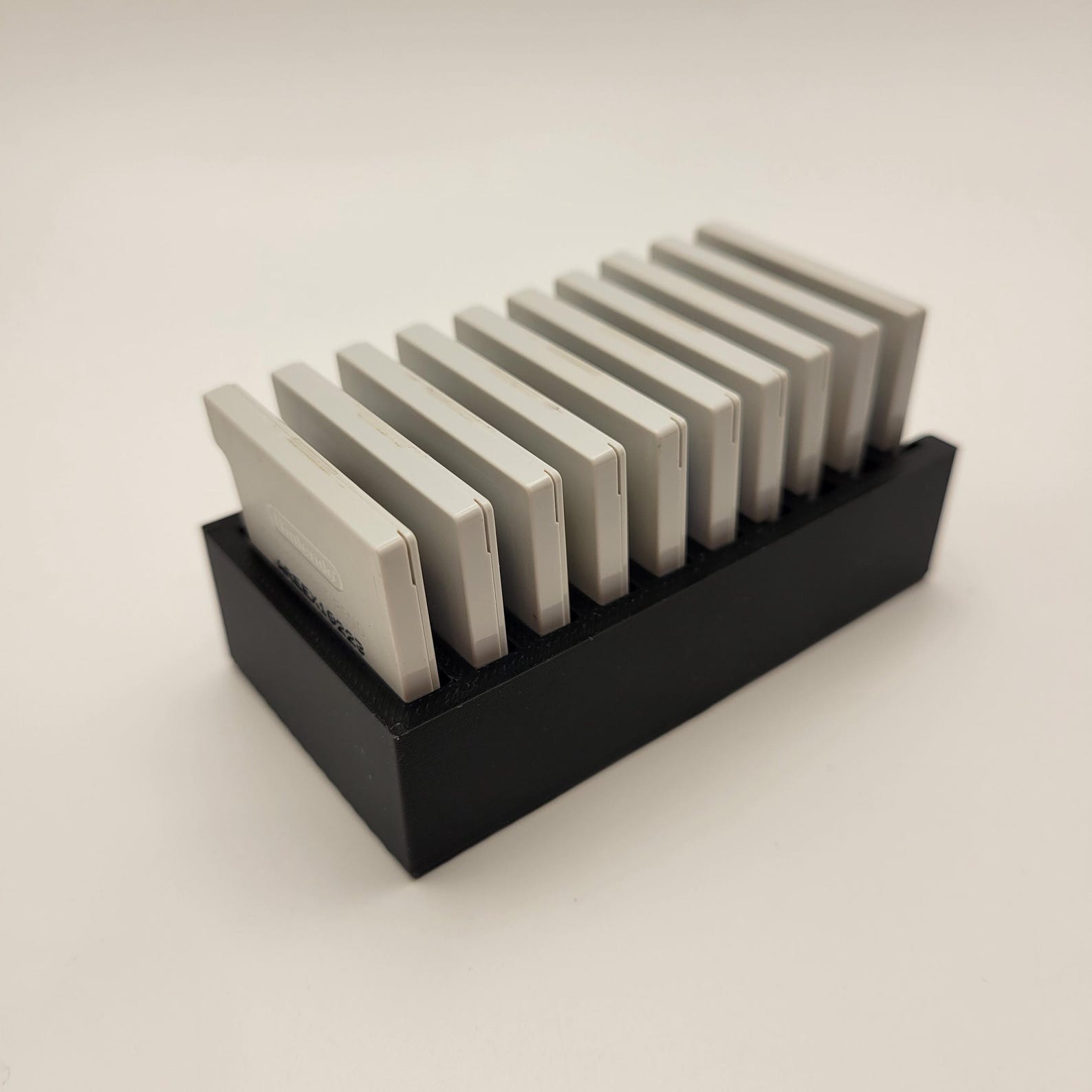10-slot Nintendo Ds/3ds/dsi Game Cartridge Holder - Compact Black ...