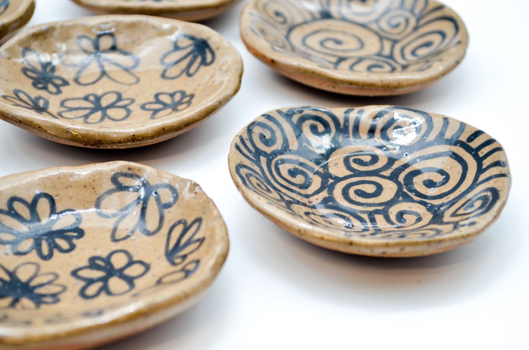 Pinch Pot | Hand-drawn on Natural Brown Clay - Etsy