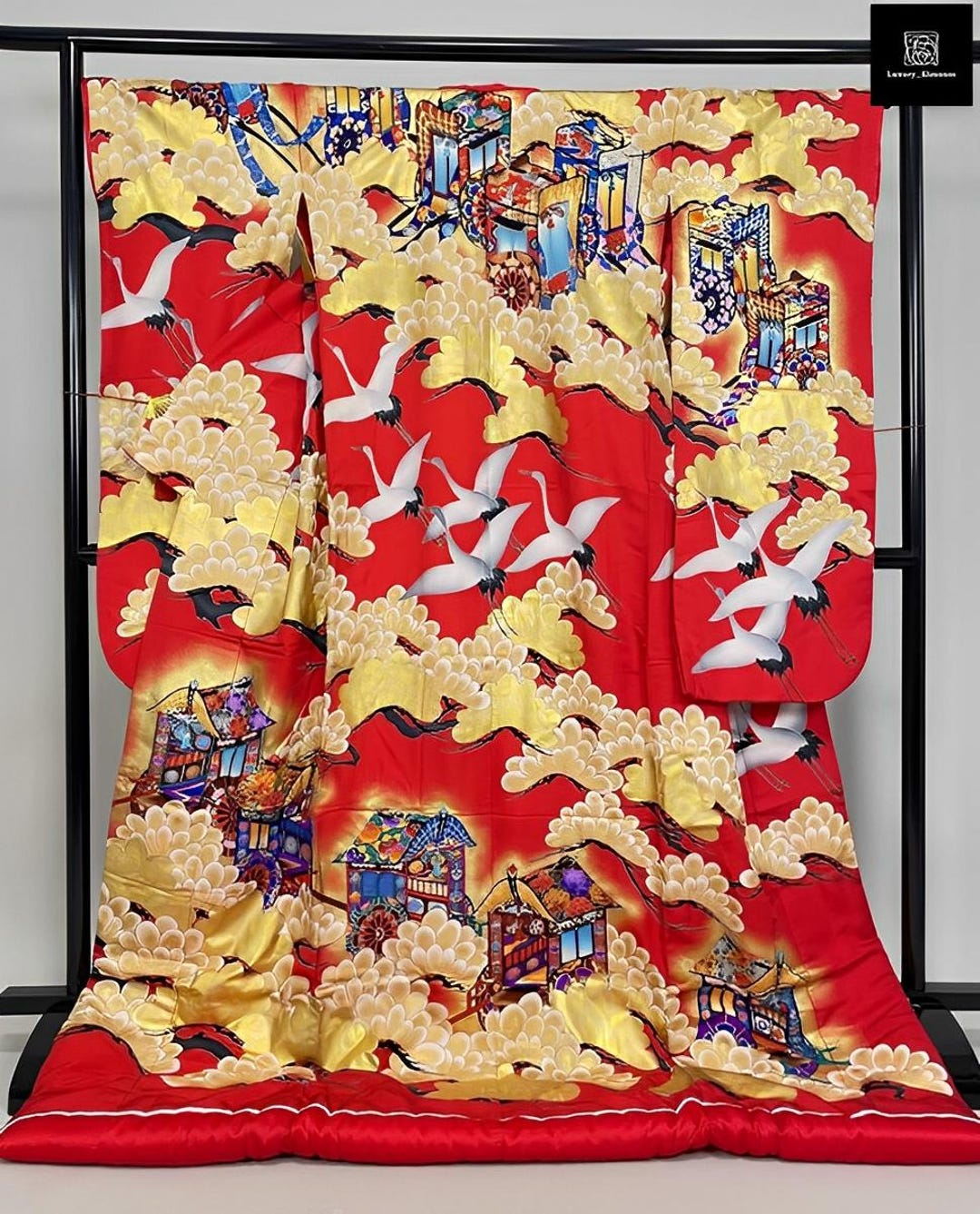 Uchikake Kimono Red Color Flying Crane Pattern Premium Pure Silk ...