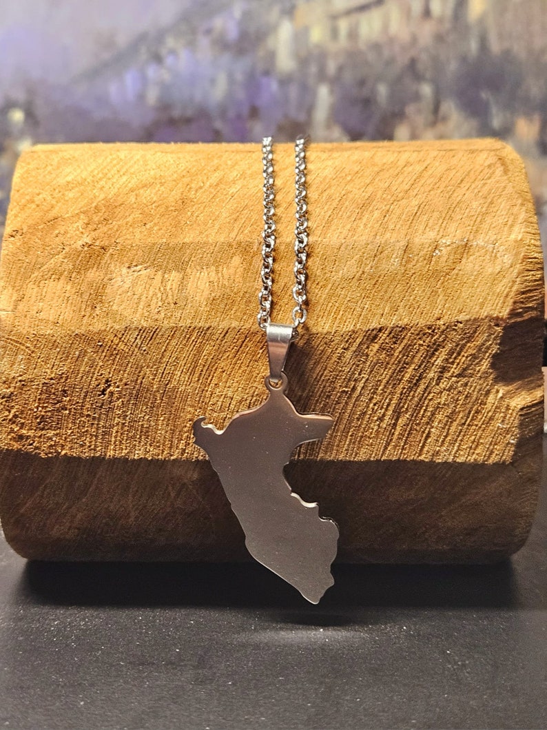Peru Necklace Map Country Outline Gold Plated / Silver Unisex Peru ...