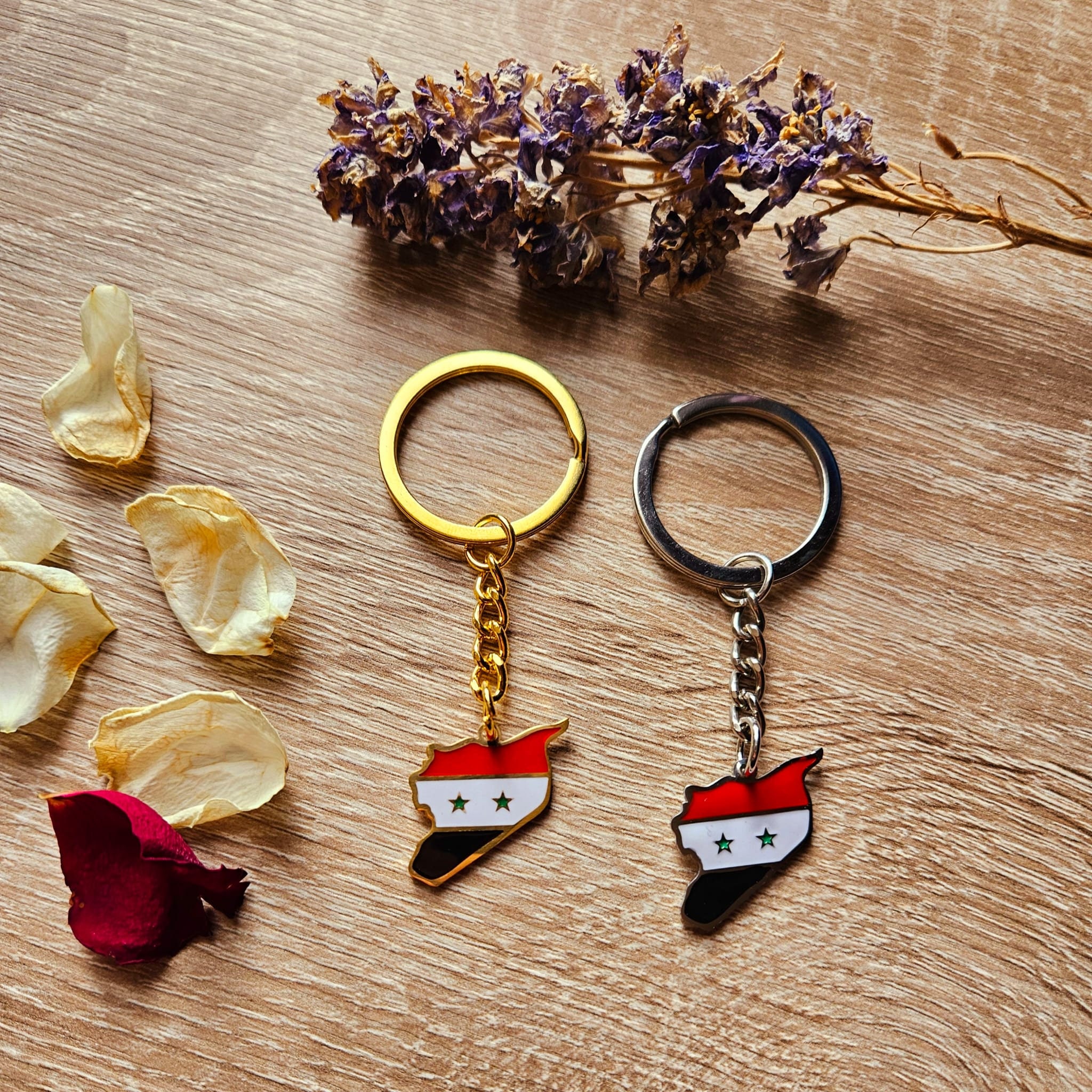 Syria Keychain Pendant Country Outline With Flag Gold Plated / Silver ...