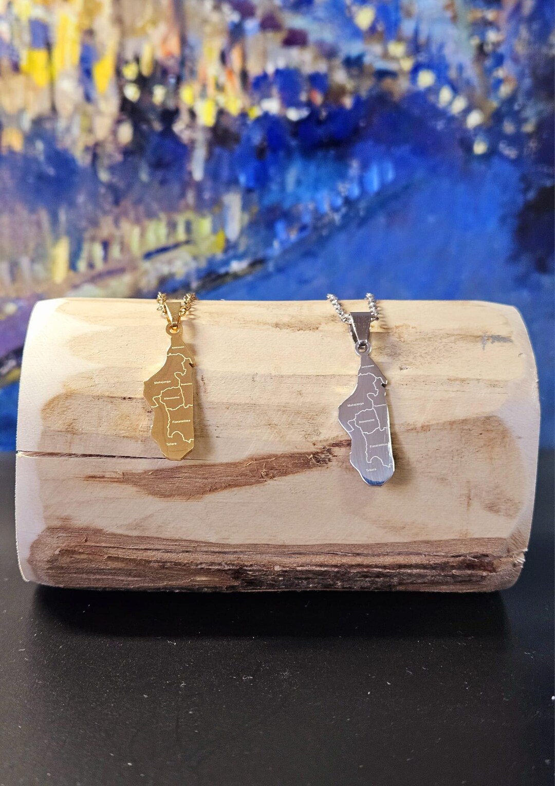 Madagascar Necklace Map Country Outline With Labels Gold/silver Unisex Madagascar Necklace Charm ...