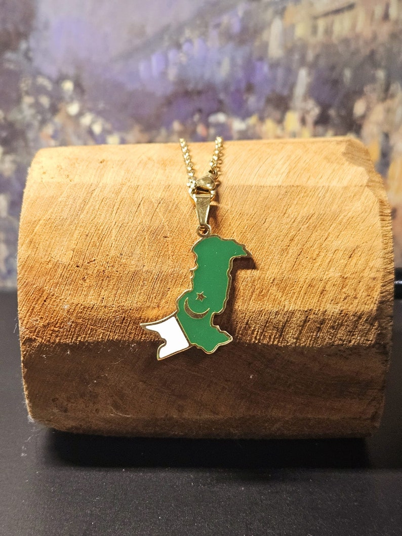 Pakistan Necklace Pendant Country Outline With Flag Gold Plated ...