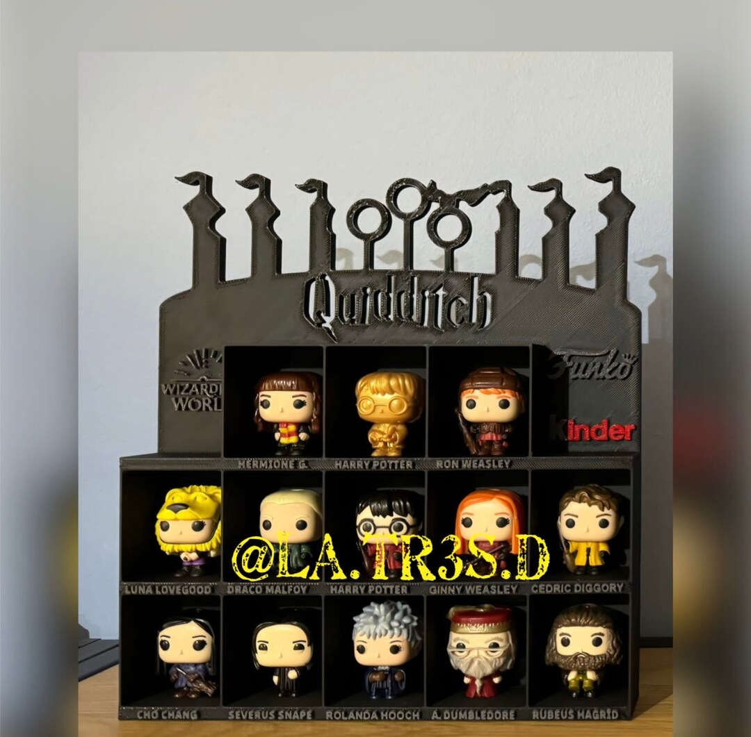 Exhibitor Stand Snitch Kinder Joy Harry Potter Hogwarts Wizarding World ...