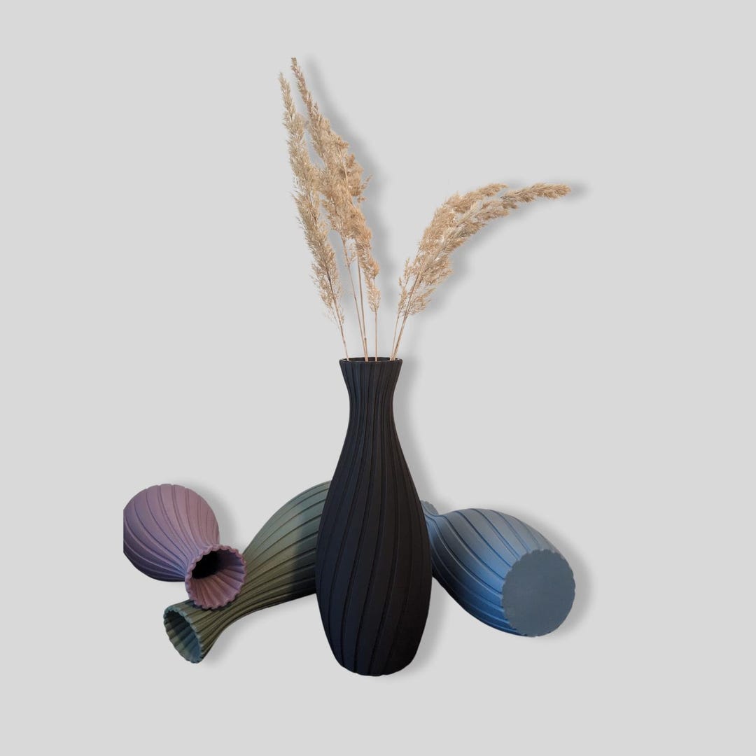 NEJIRE | Tall Modern Twisted Vase That is Ideal for Your Flowers and to ...