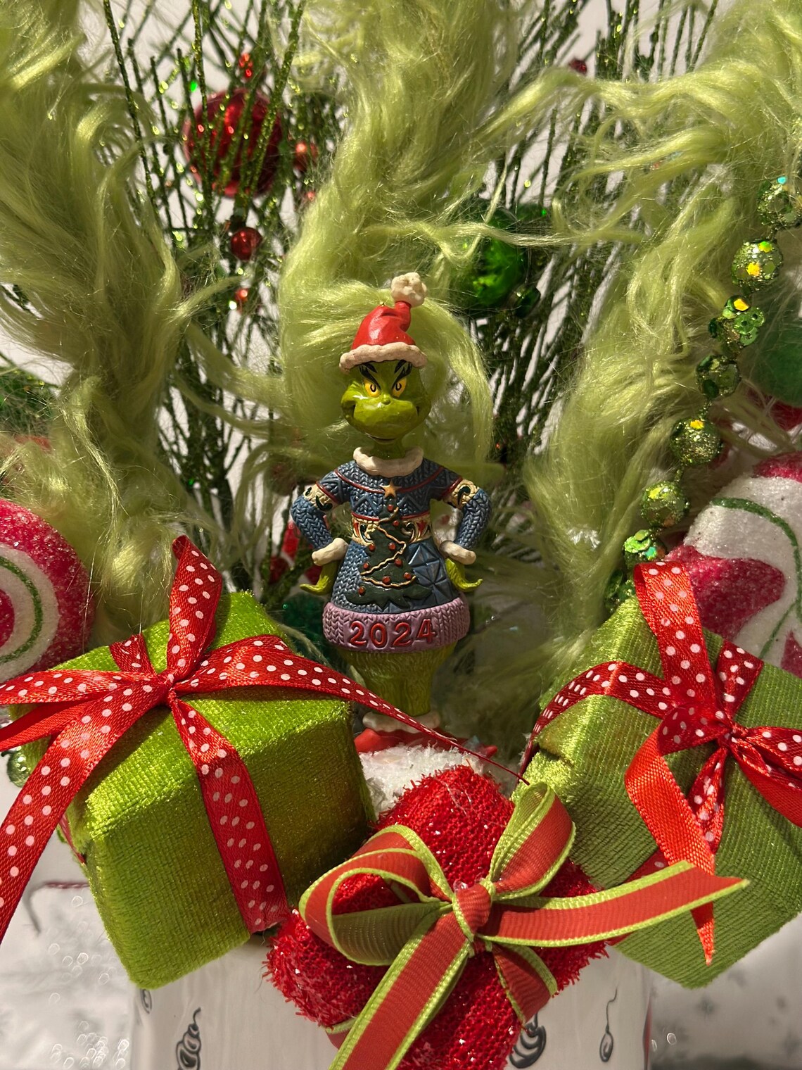 Grinch-inspired Holiday Centerpiece - Festive Christmas Table Decor ...