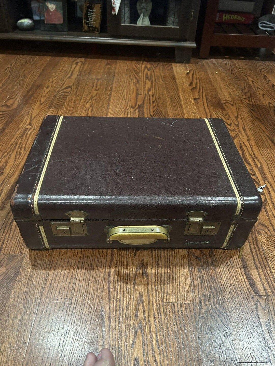 White Star Vintage Suitcase in Brown W Wooden Handle Push Flip Locks ...