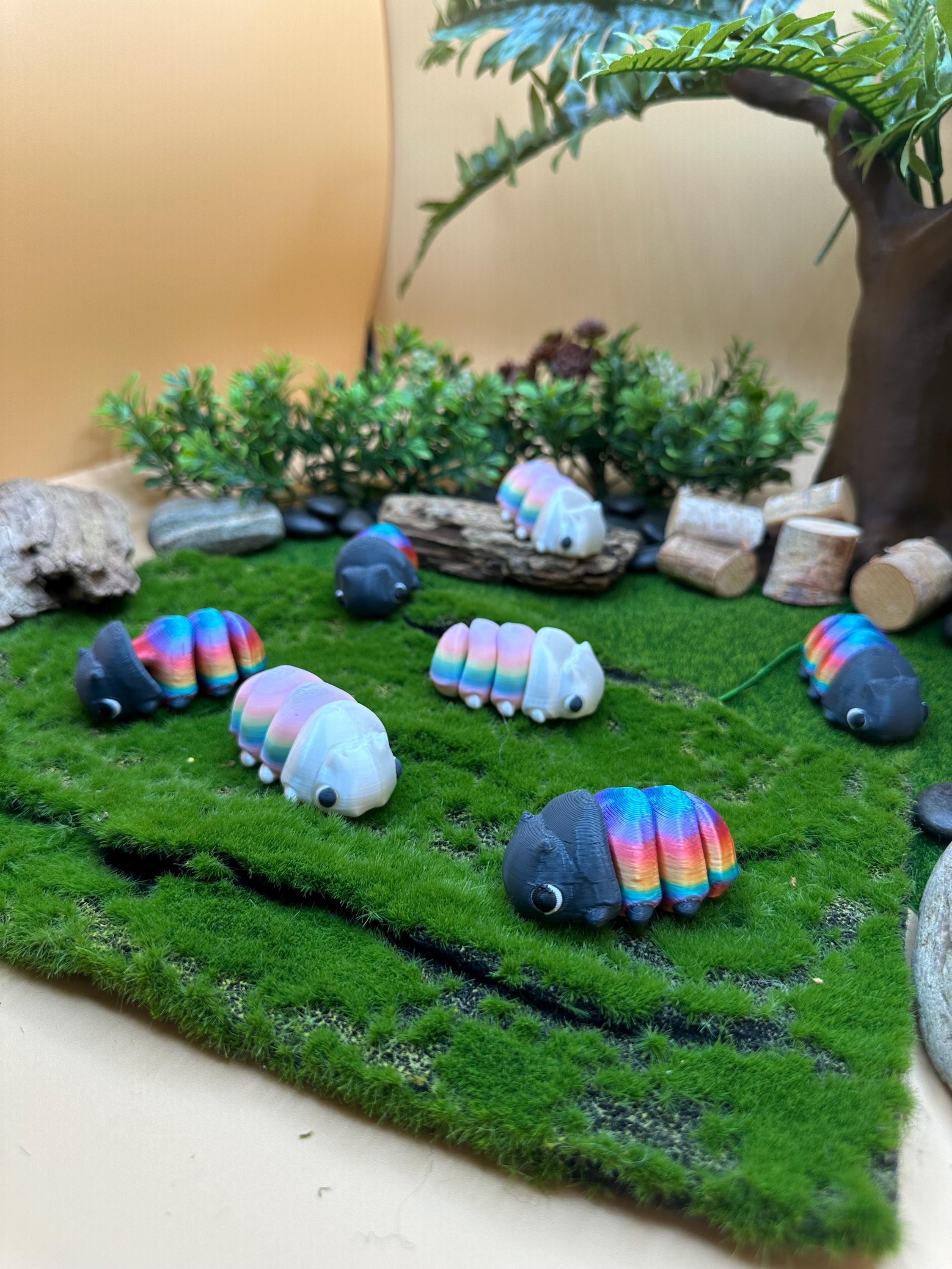 3D Printed Articulating Grub 3 Regular or Keychain - Etsy