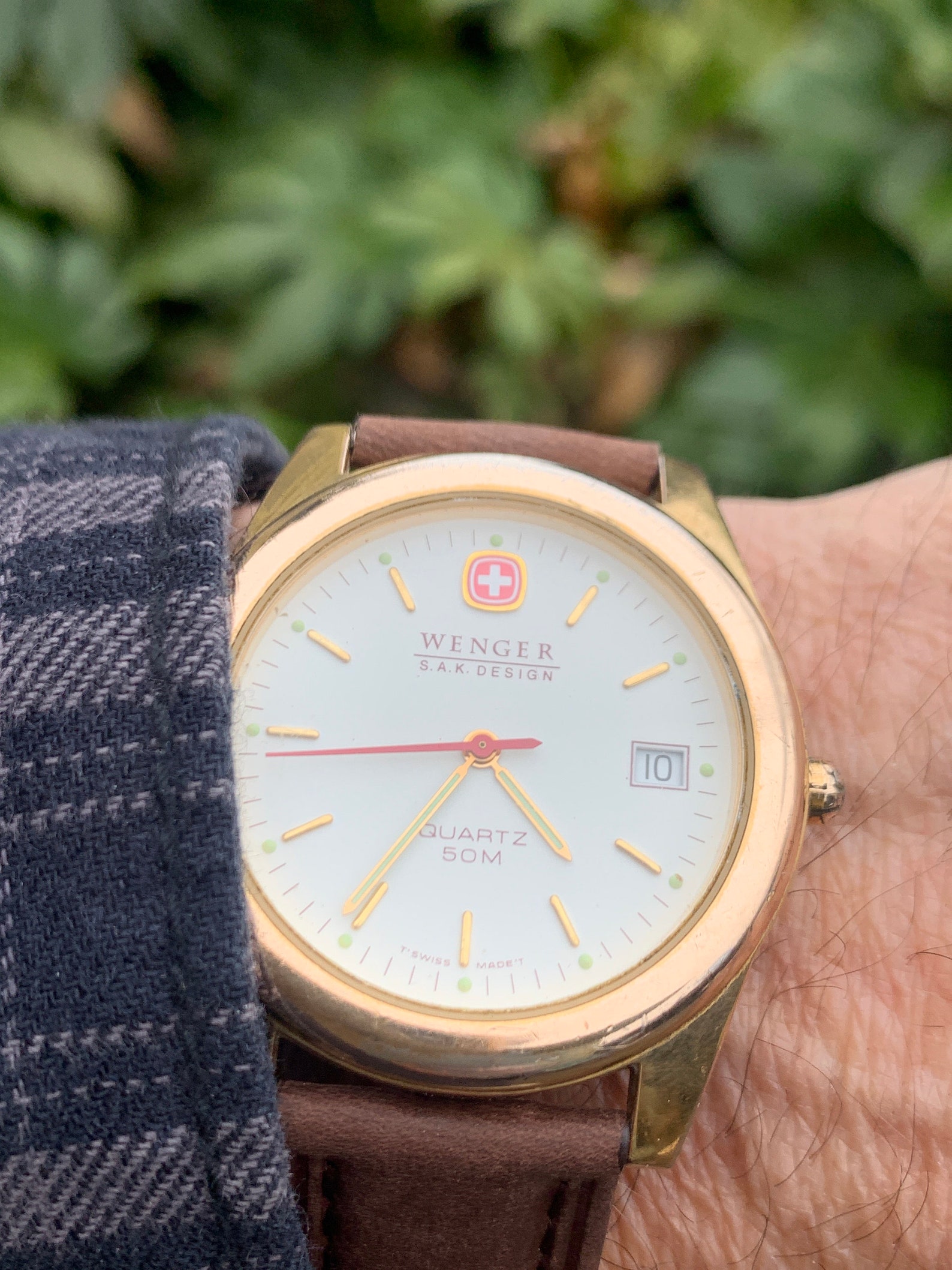Wenger SAK Design Swiss Army Style 1990s Gold Quartz Watch Gold Bezel ...