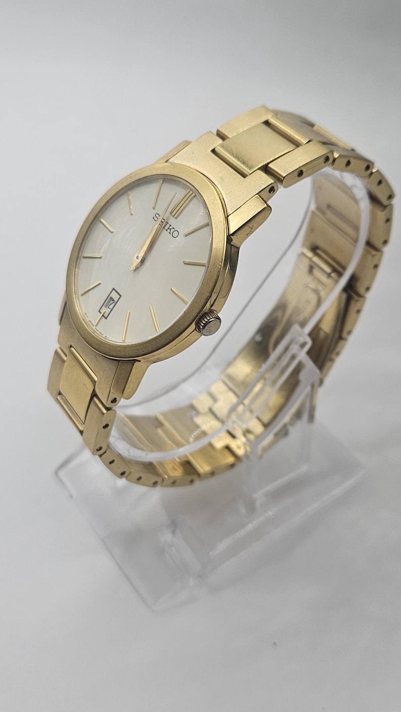 Superb Mens Vintage 1990s Seiko Quartz Watch. Original Bracelet ...