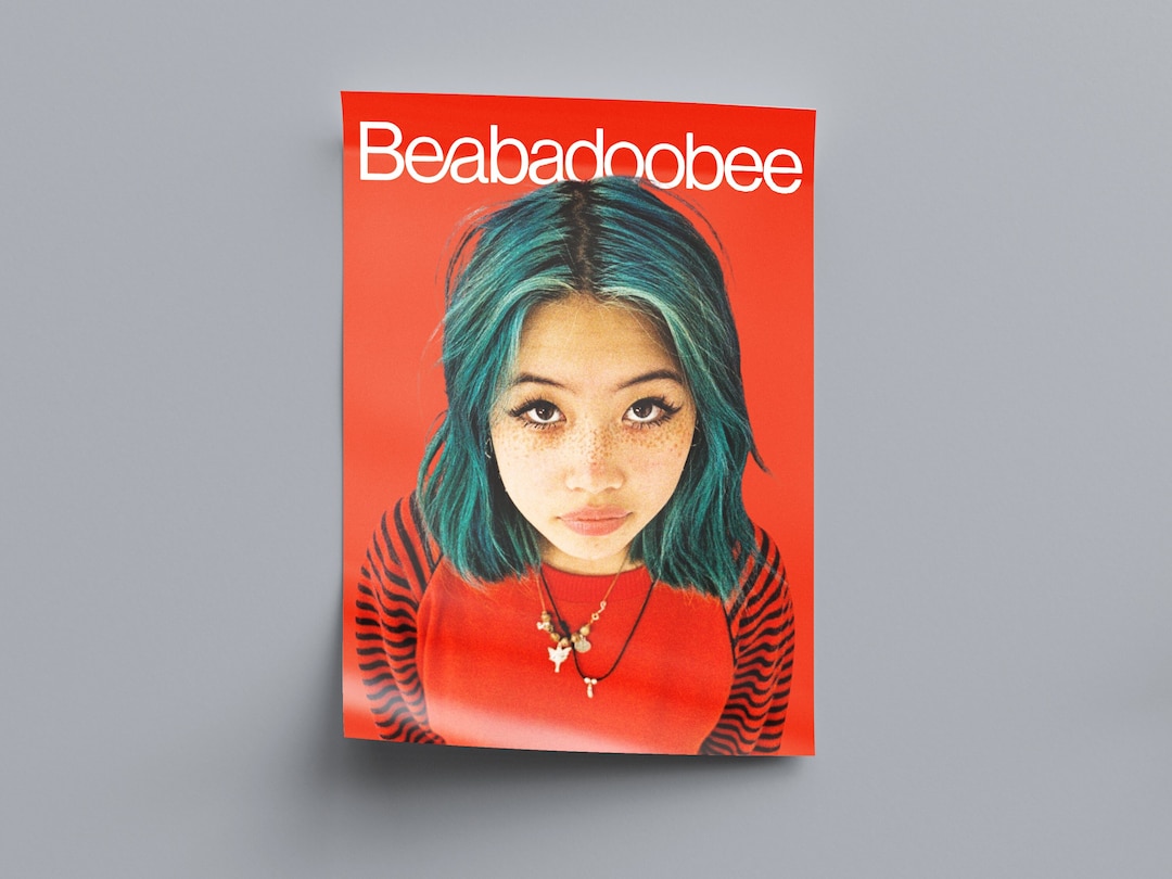 BEABADOOBEE Beatopia Poster Poster Voor Op Slaapkamer Beabadoobee Rode ...