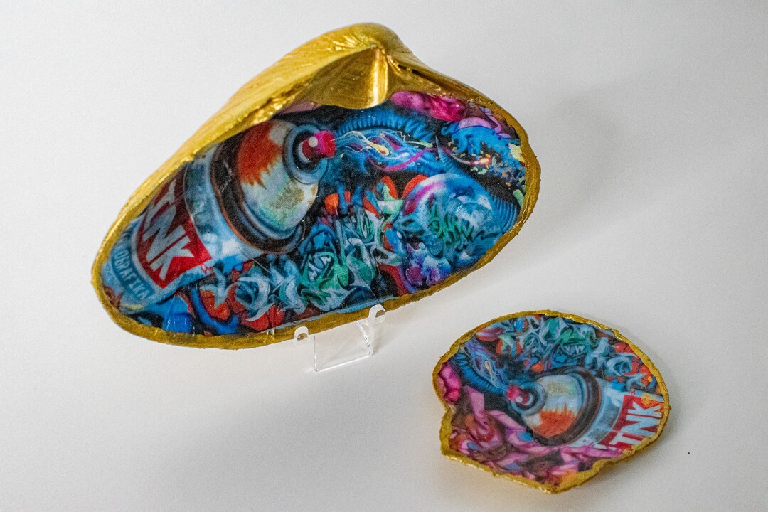 Graffiti Art Clam Shell and Scallop Dish Set Urban Decoupage Jewelry ...