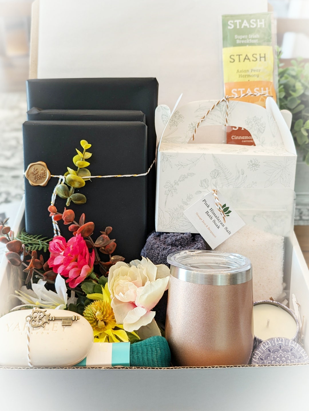 HYGGE Blind Date With a Book Gift Box, Exciting Book Bundles, Beautiful ...