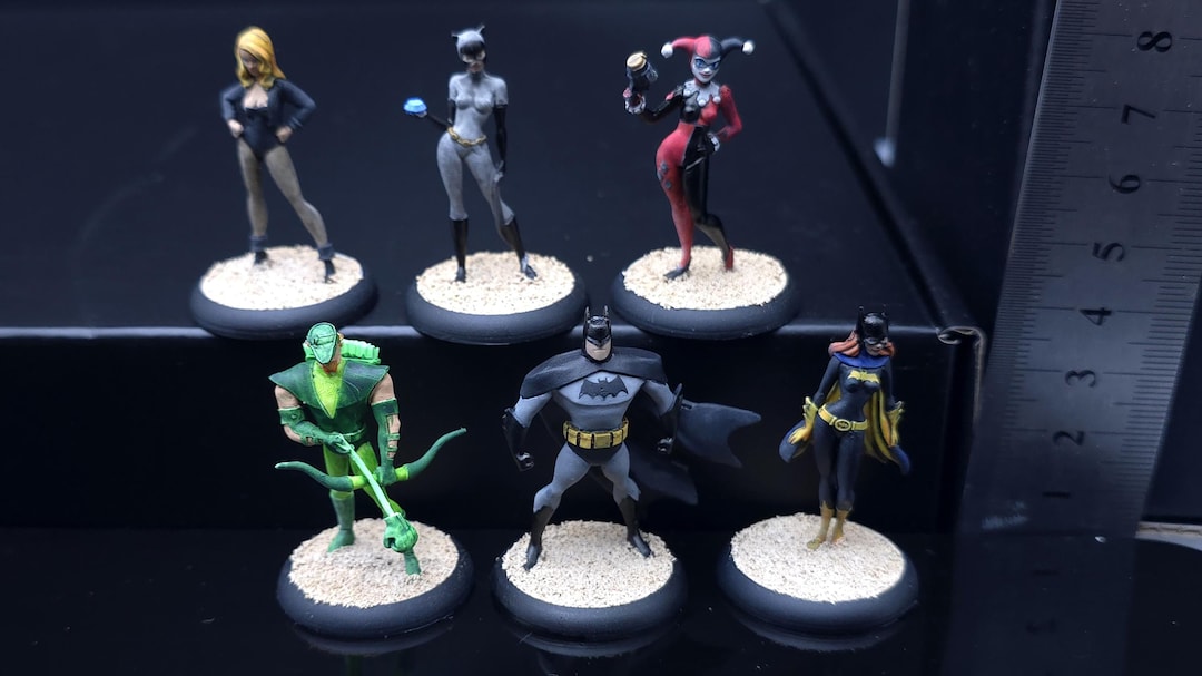 BATMAN the Animated Series Knight Models DC Hand Painted Tabletop ...