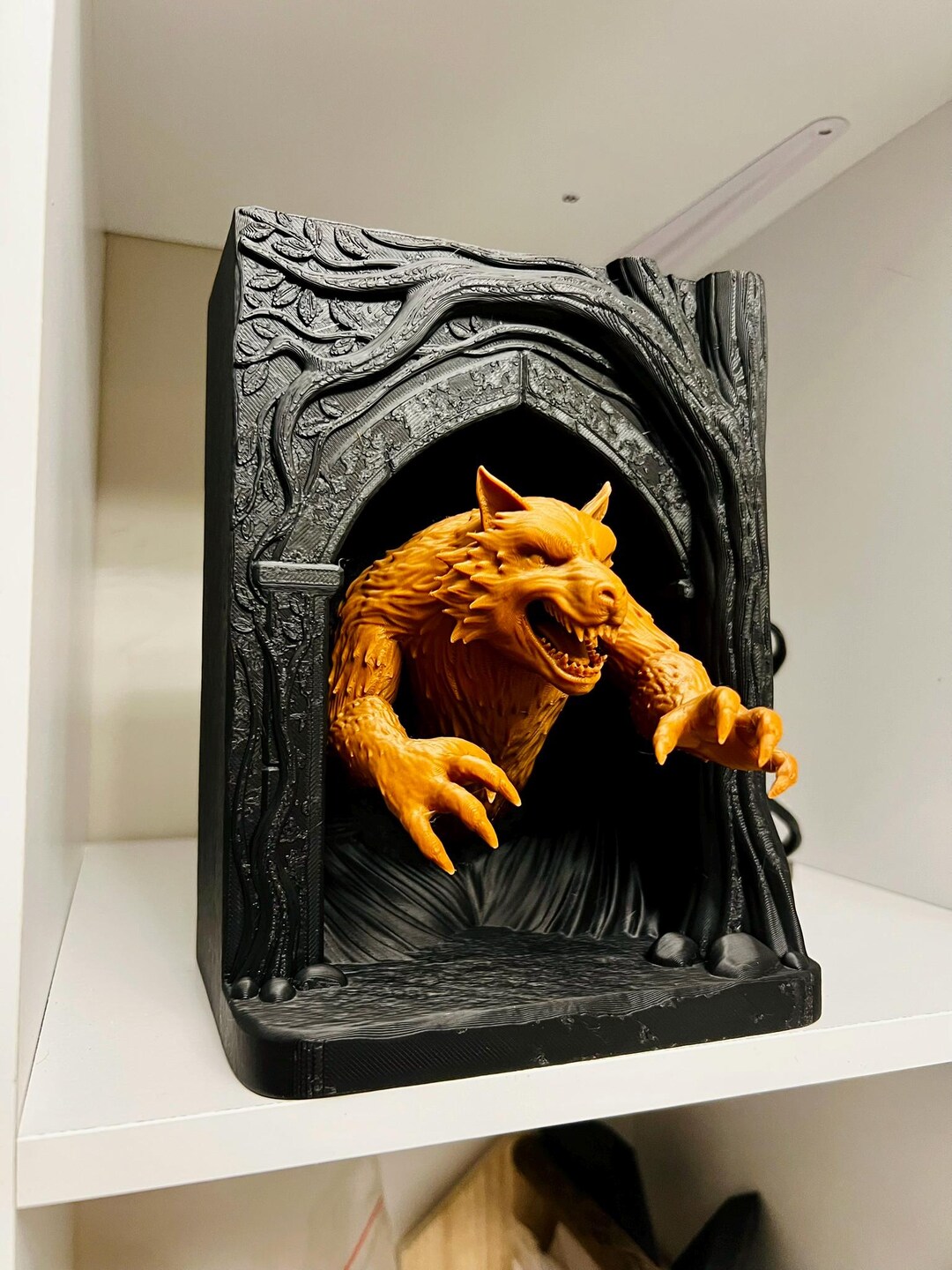 Werewolf Book Nook 3D Printed Display Nook Magical Bookshelf Insert ...