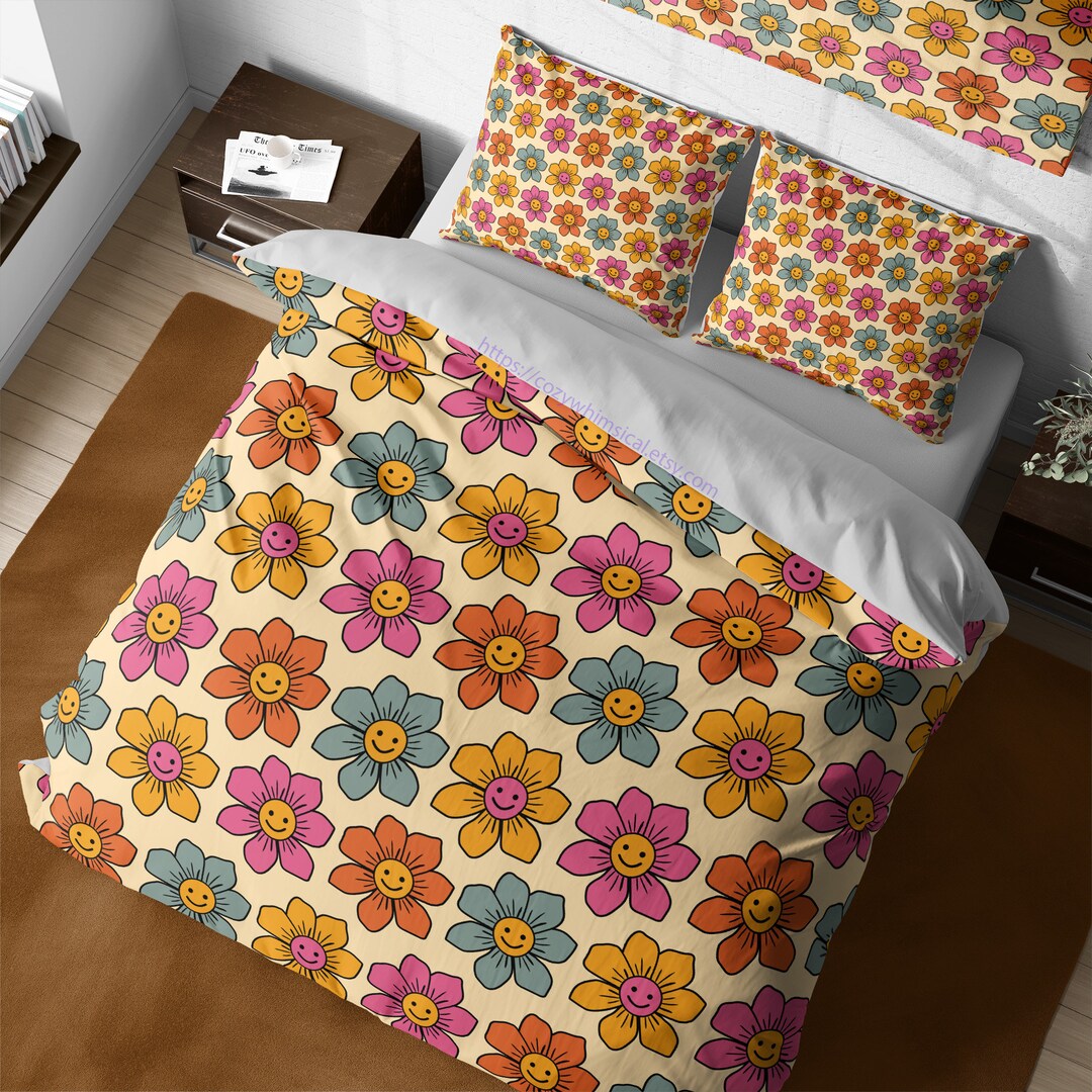 Retro 60s Smiley Floral Daisies Bedding, Vintage Aesthetic Daisy ...