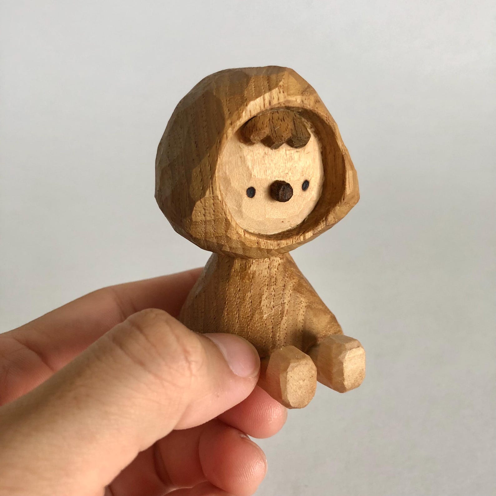 Handmade Wooden Carving Little Girl Wearing a Wooden Hat Sculpture ...