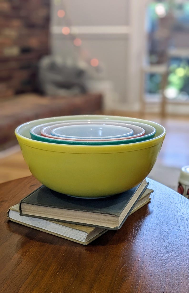 Pyrex Full Set of Vintage Primary Color Pyrex Mixing Bowls Good ...