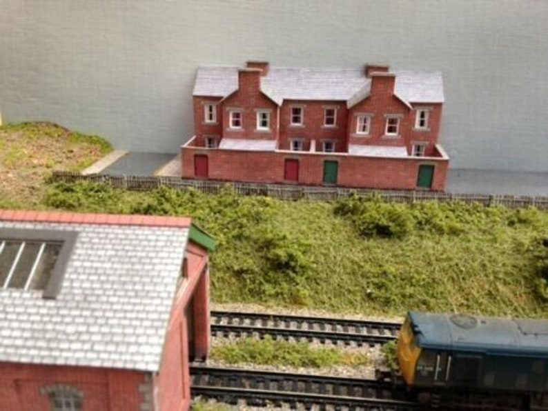 OO Gauge End to End Shelf Diorama, Railway Layout, 48” X 12” X 10” DC ...