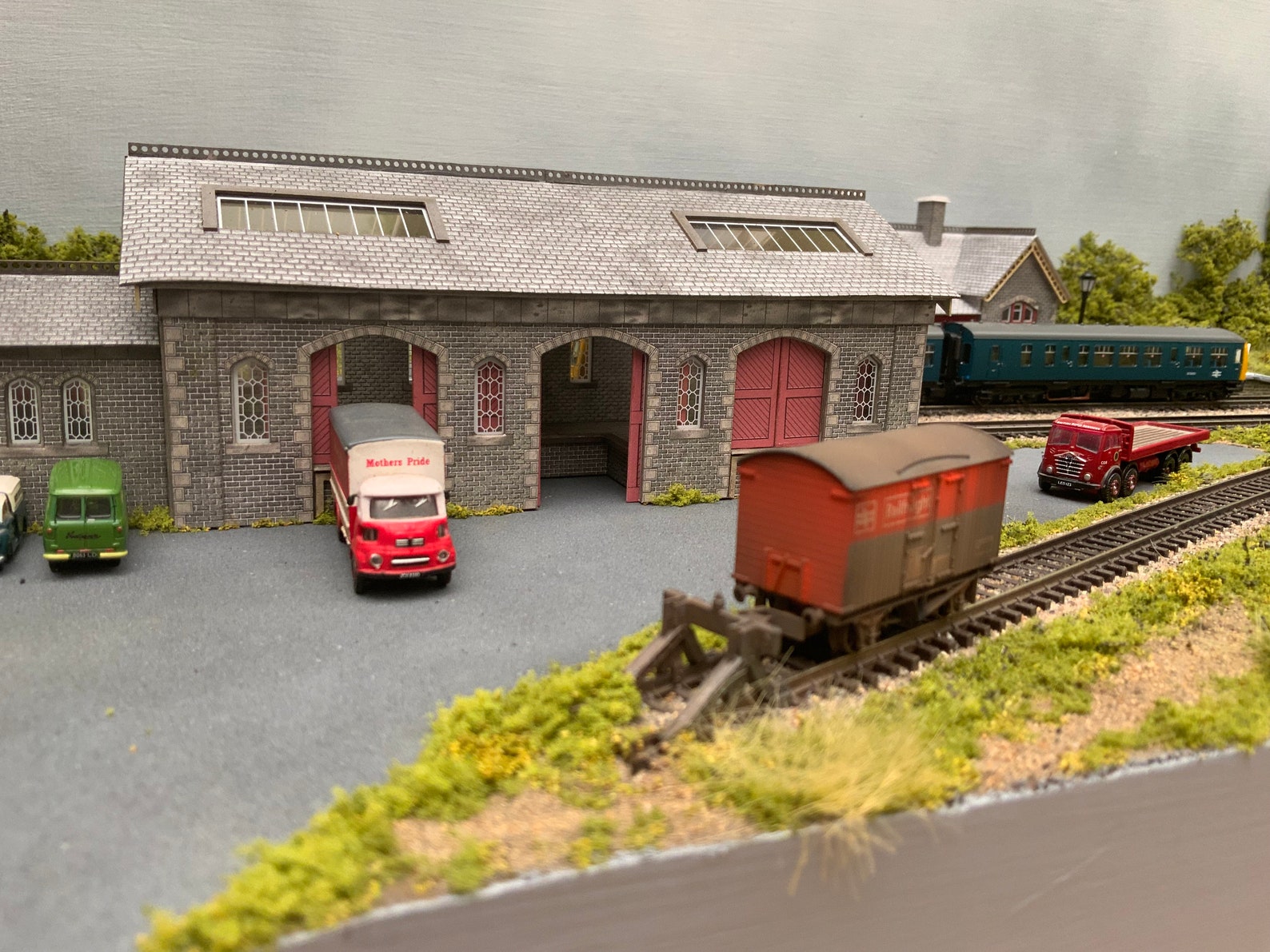 OO Gauge Shelf Layout, Display Diorama, Model Railway Layout Inc Fiddle ...