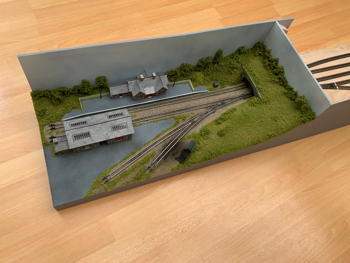 OO Gauge Shelf Layout, Display Diorama, Model Railway Layout Inc Fiddle ...