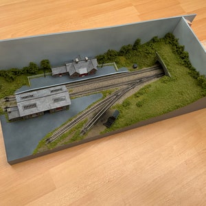 OO Gauge Shelf Layout, Display Diorama, Model Railway Layout Inc Fiddle ...