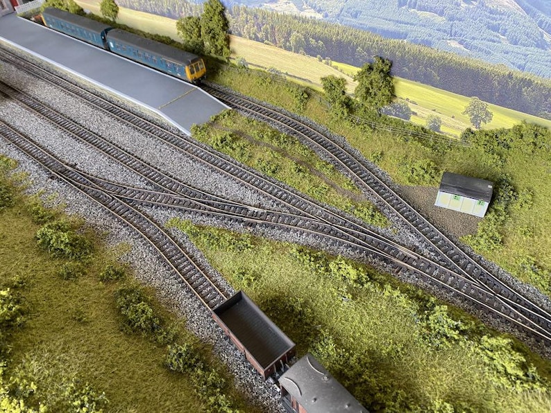 OO Gauge Model Railway Layout Fully Scenic, 6' X 19" and Corner Fiddle ...