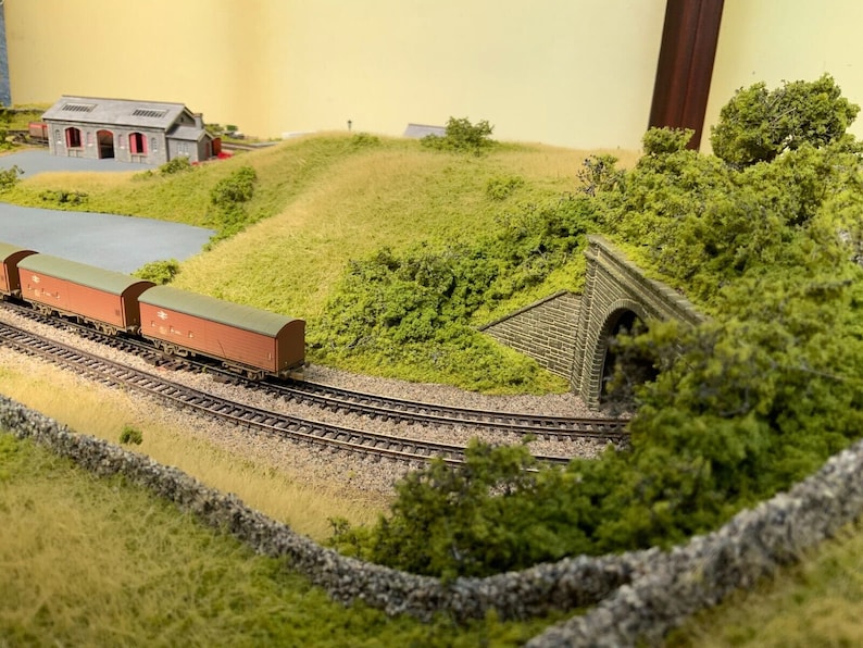 Model Railway Train Layout, Built to Order, N Gauge Fully Scenic Oval ...