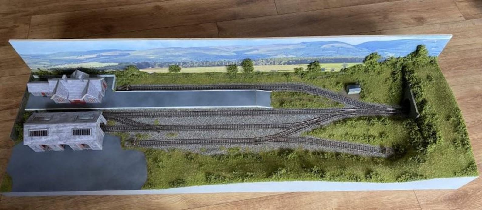 OO Gauge Model Railway Layout Fully Scenic, 6' X 19" and Corner Fiddle ...