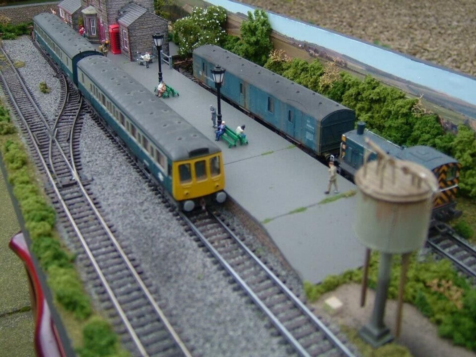 OO Gauge End to End Model Railway, Train, Layout. Fully Scenic, Built ...