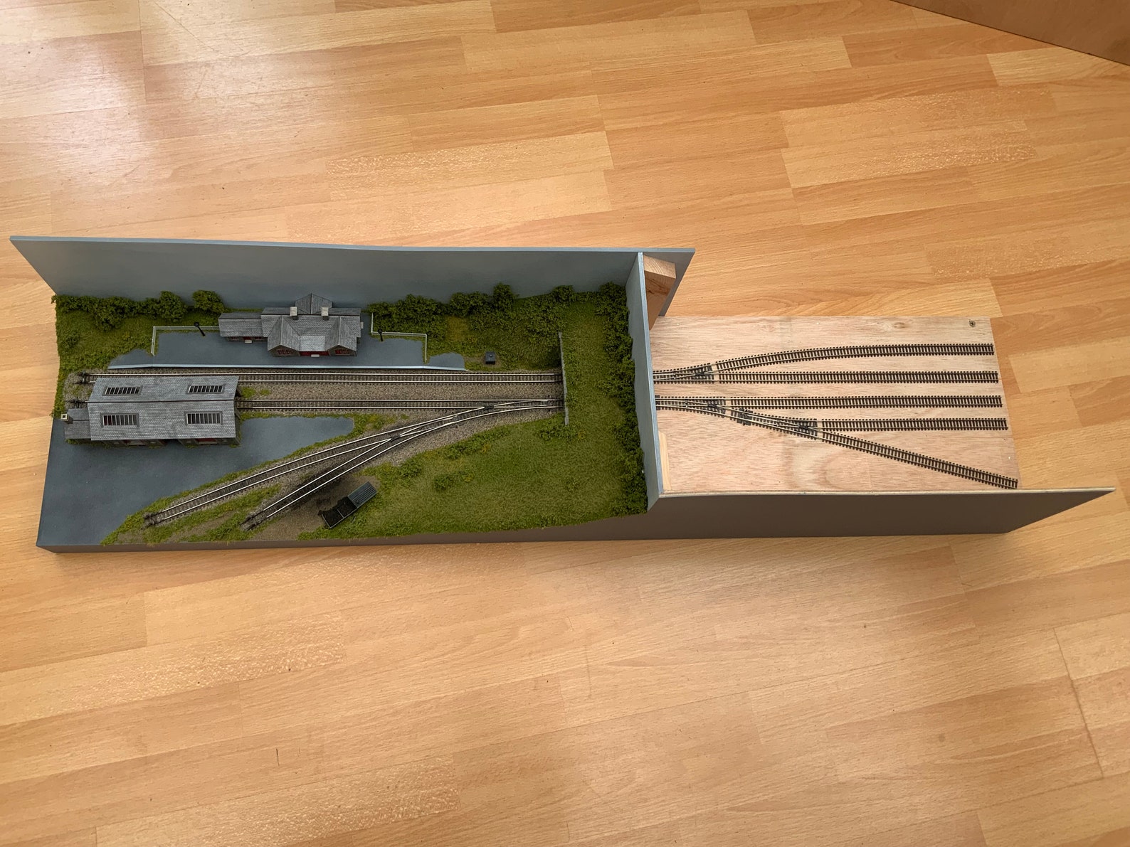 OO Gauge Shelf Layout, Display Diorama, Model Railway Layout Inc Fiddle ...