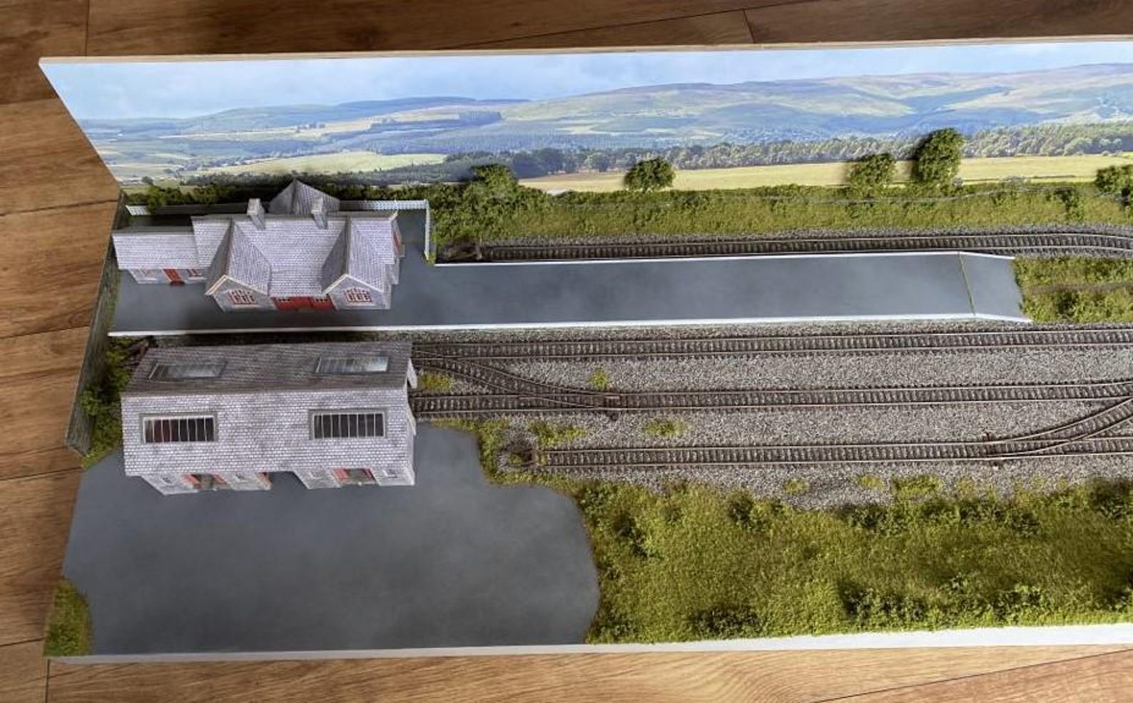 OO Gauge Model Railway Layout Fully Scenic, 6' X 19" and Corner Fiddle ...