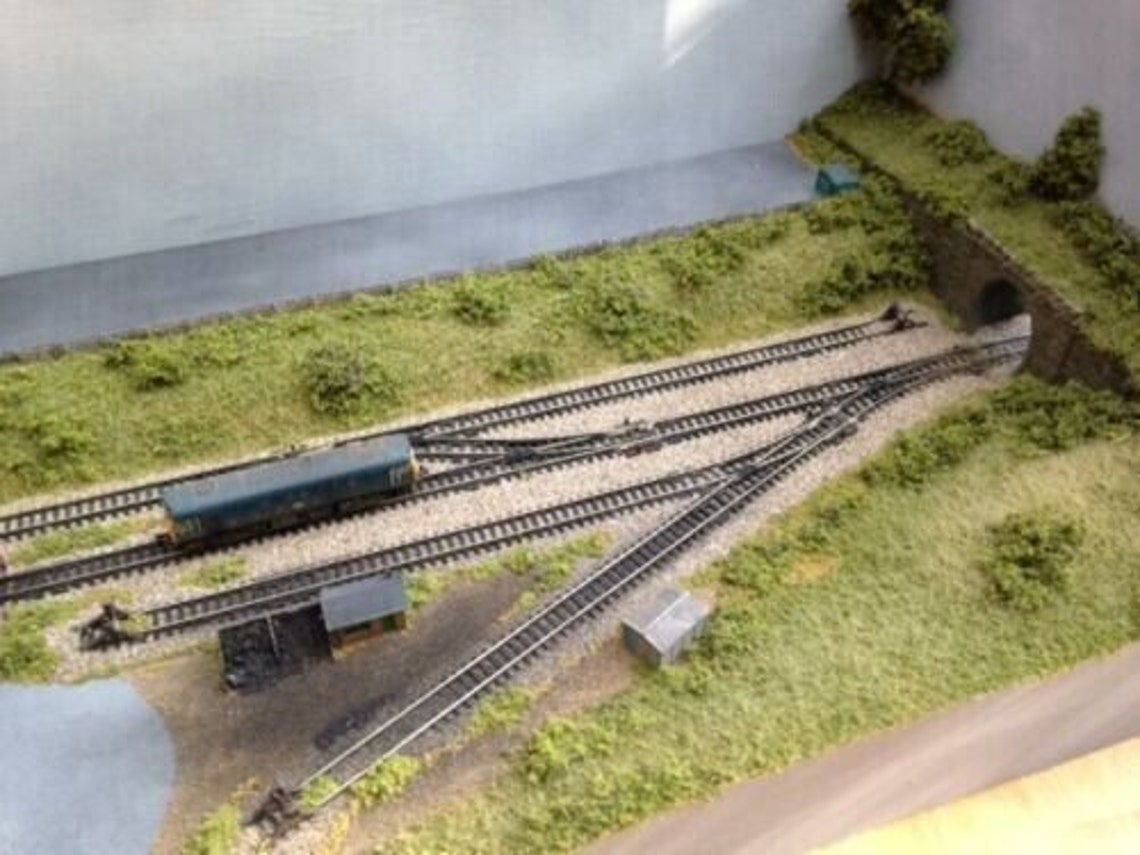 OO Gauge End to End Shelf Diorama, Railway Layout, 48” X 12” X 10” DC ...