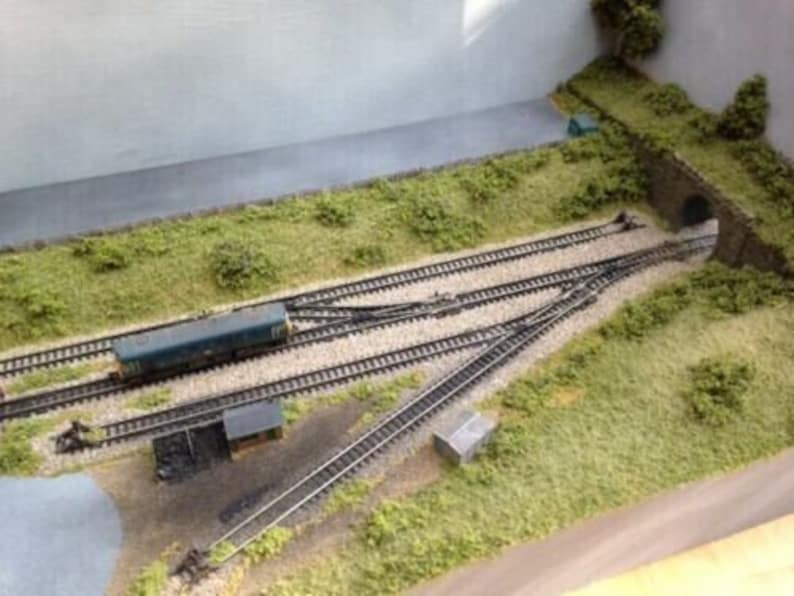 OO Gauge End to End Shelf Diorama, Railway Layout, 48” X 12” X 10” DC ...