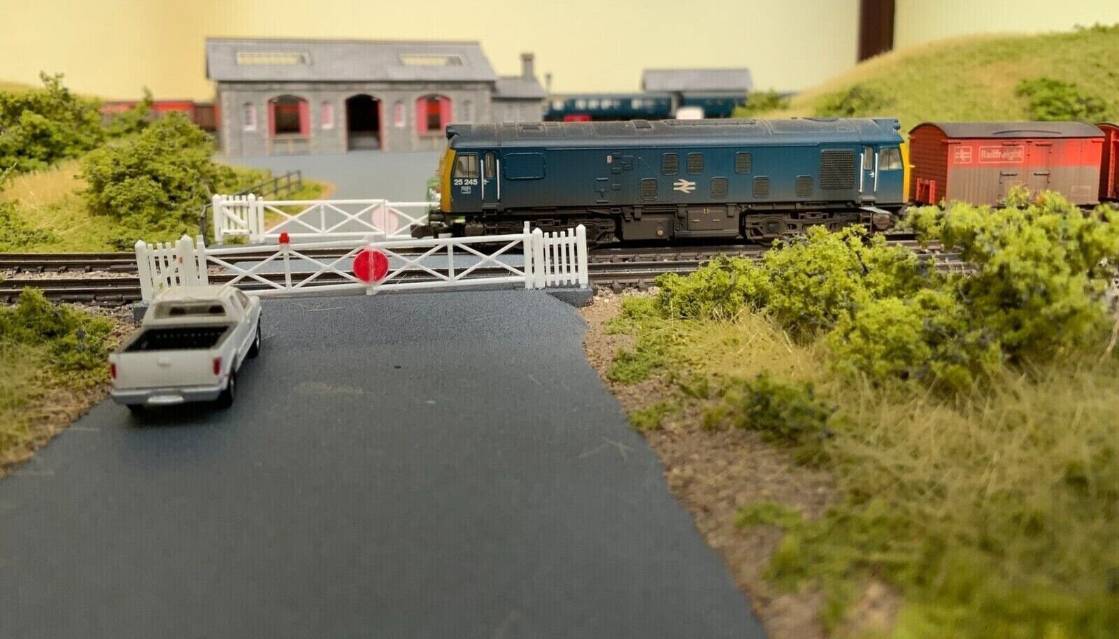 Model Railway Train Layout, Built to Order, N Gauge Fully Scenic Oval ...
