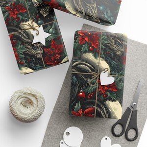 Alien Xenomorph Christmas Wrapping Paper | Sci-fi Horror Gift Wrap ...