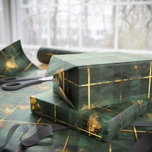 Gorgeous Gold and Green Holiday Gift Wrapping Paper, Christmas Giftwrap ...