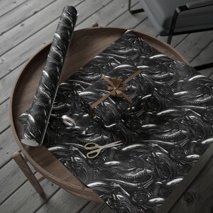 Aliens Xenomorph Gift Wrapping Paper, Horror Sci-fi Gift Wrap, Scary ...