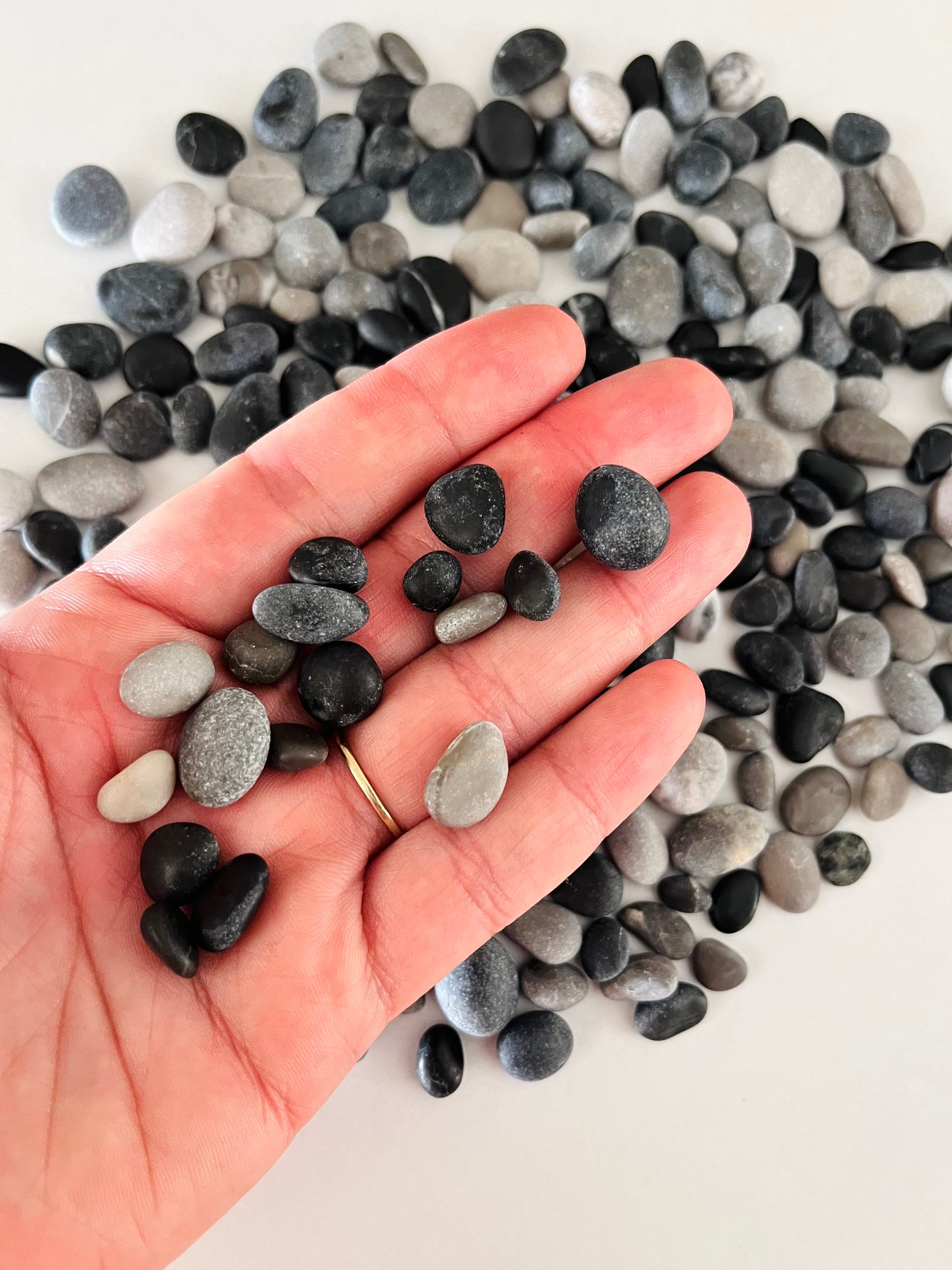 Set of 100 Small Beach Pebbles, for Pebble Art and Crafts, Natural ...